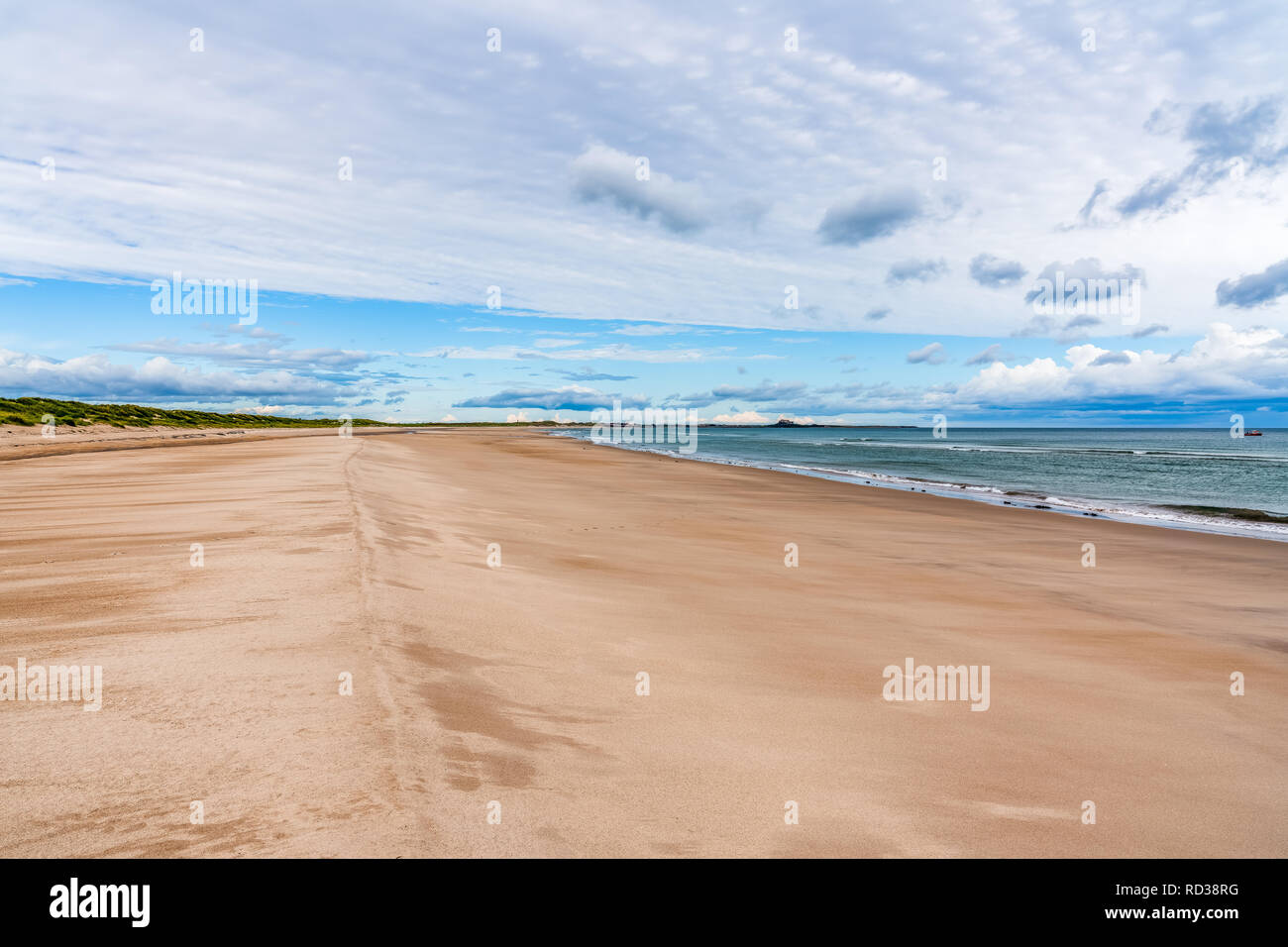 The Beach at Ross Sands, near Seahouses in Northumberland, England, UK ...