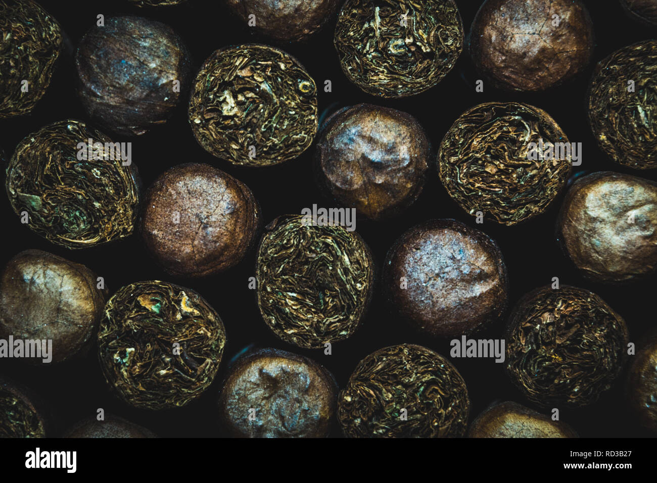 Cigars: Cuban Cigars - Close up of luxury hand rolled imported cigars ...