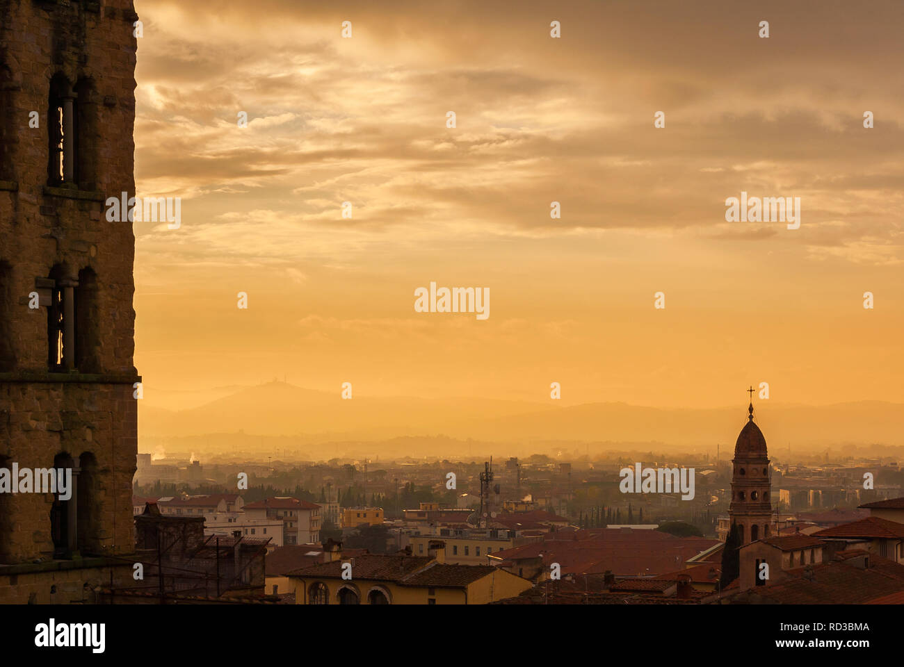 Arezzo city hi-res stock photography and images - Alamy