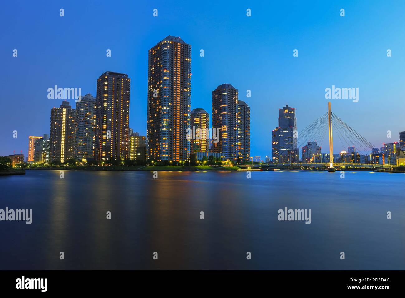 Japan city hi-res stock photography and images - Alamy