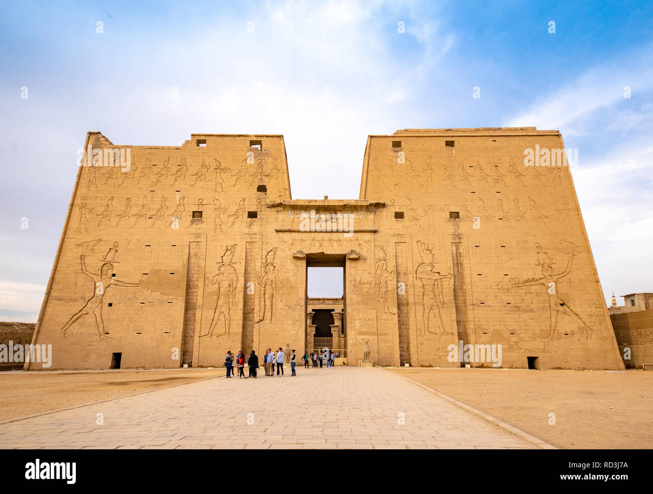 Temple of horus of edfu hi-res stock photography and images - Alamy