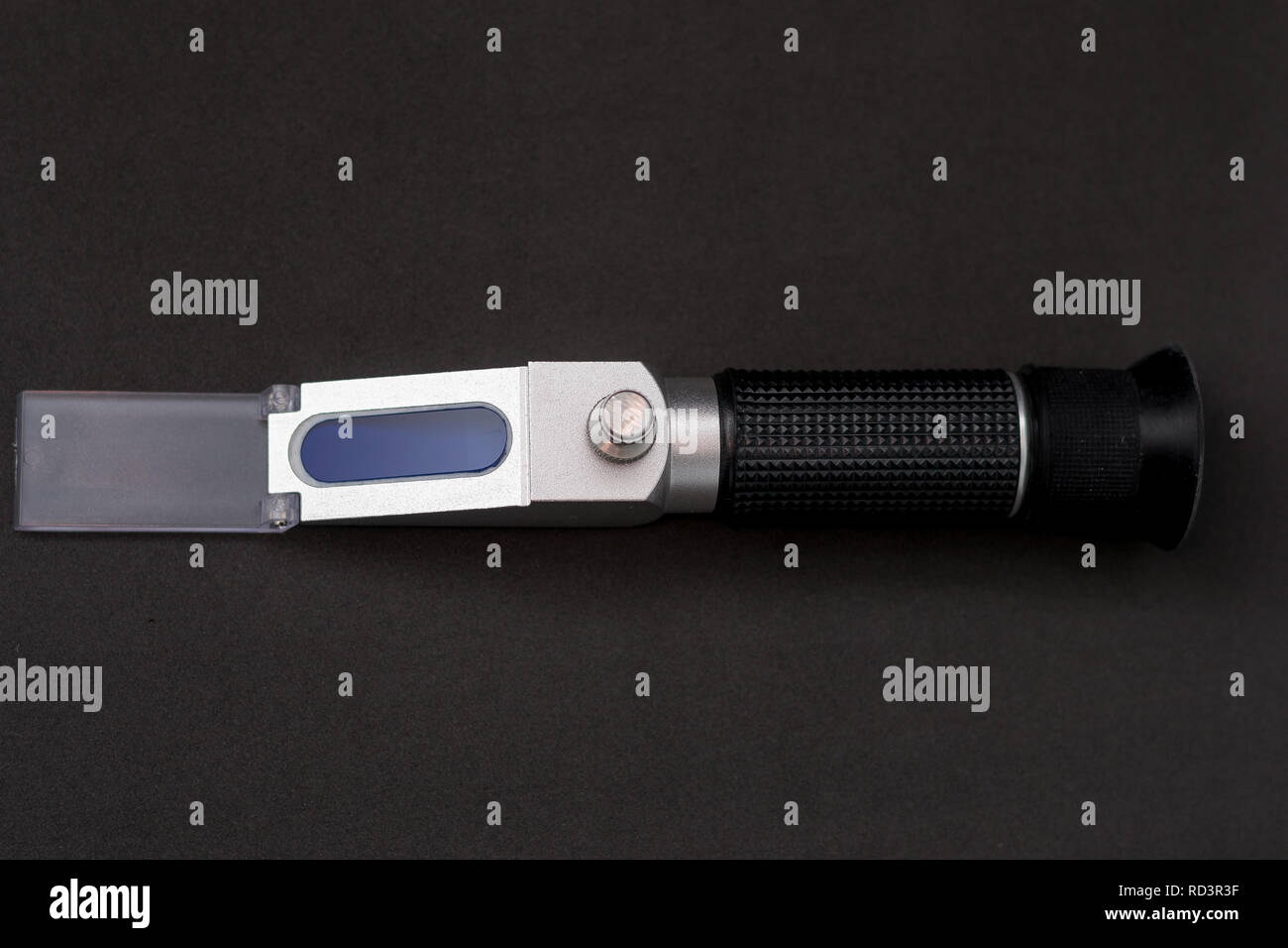 Refractometer hi-res stock photography and images - Alamy