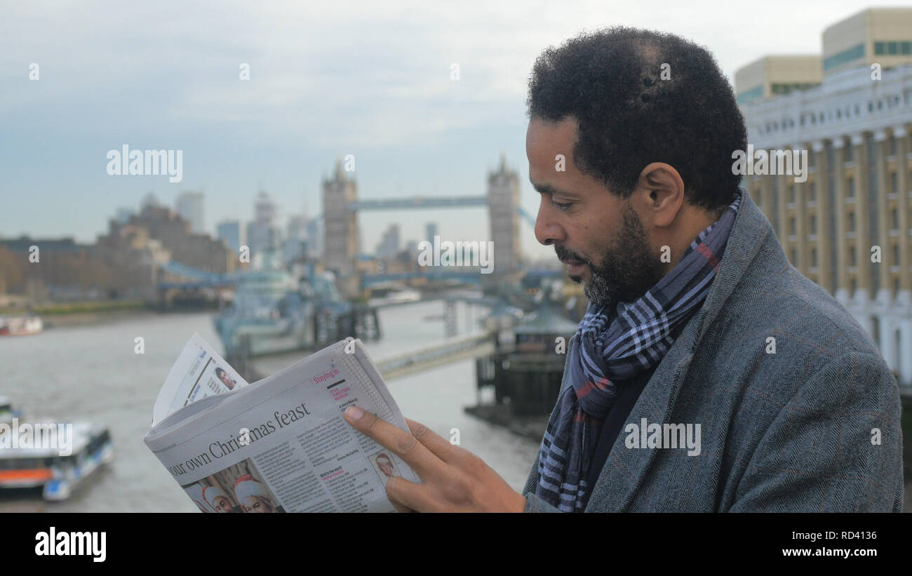 Newspaper london skyline hi-res stock photography and images - Alamy