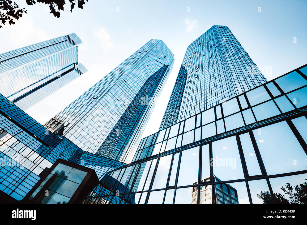 Modern city architecture hi-res stock photography and images - Alamy