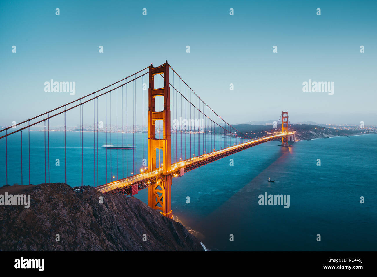 Bridge architecture view viewpoint hi-res stock photography and images ...