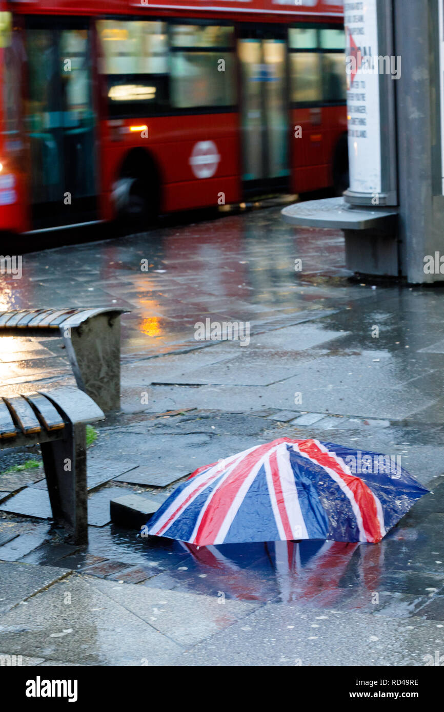 Depressing weather london hi-res stock photography and images - Alamy