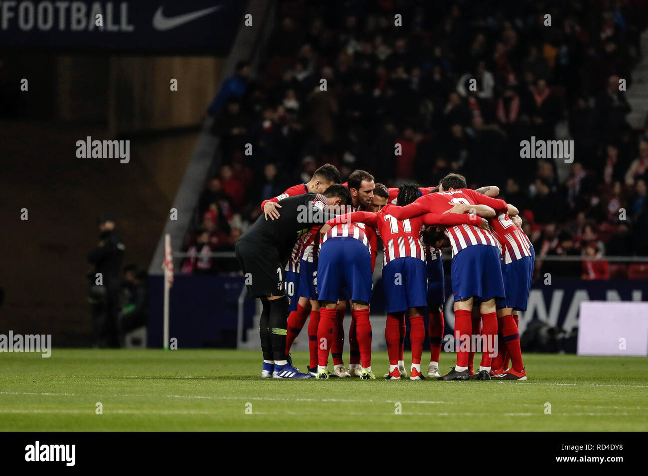Pre Match Huddle High Resolution Stock Photography and Images - Alamy