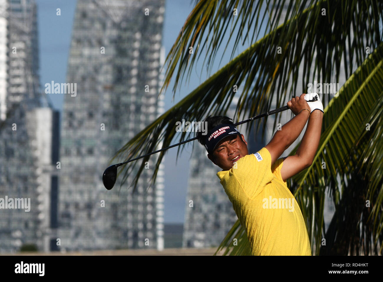 Singapore. 17th Jan, 2019. Japan's player Yuta Ikeda competes during ...