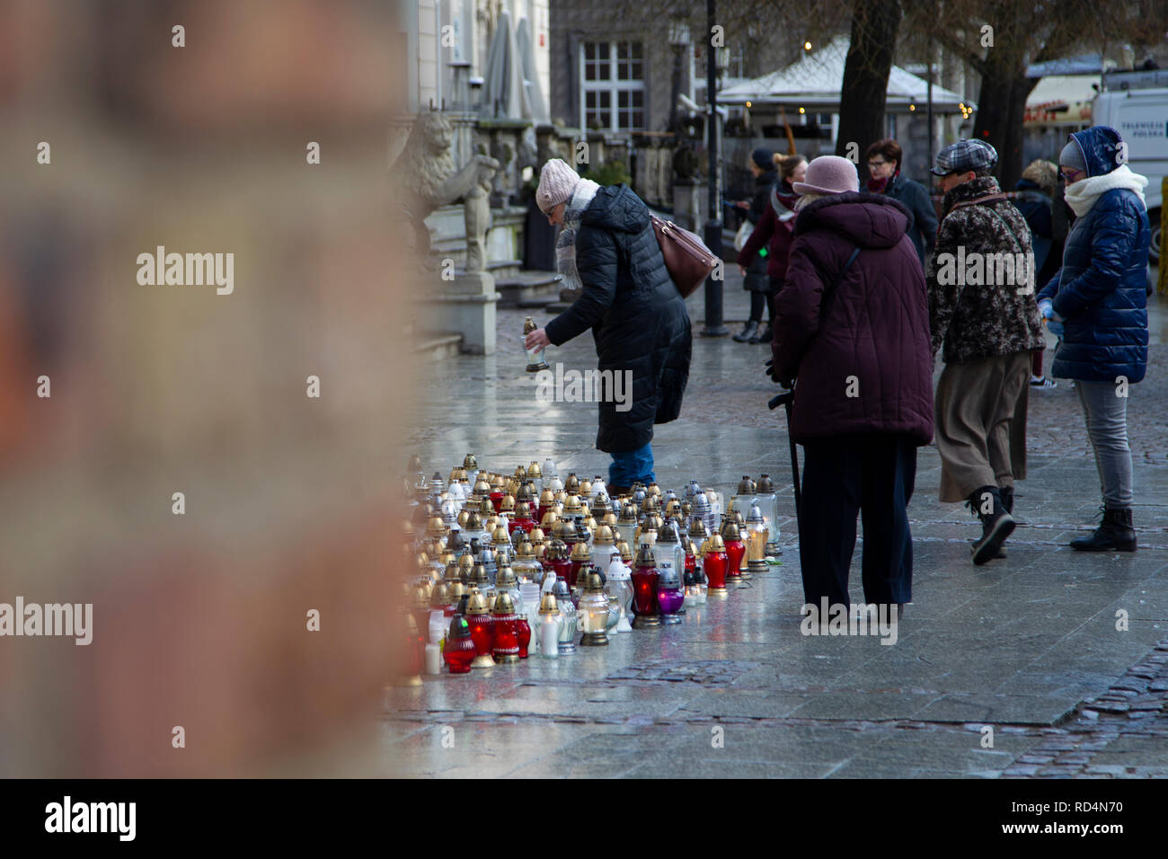 Gdansk, Poland. 17th Jan, 2019. Sadness and sorrow are noticeable ...