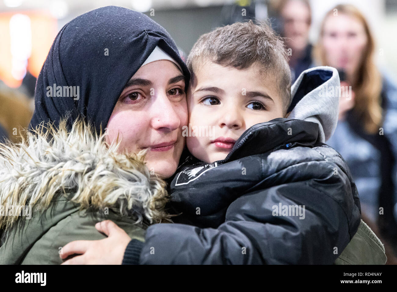 17 January 2019, North Rhine-Westphalia, Düsseldorf: Mohammed Issa (r ...