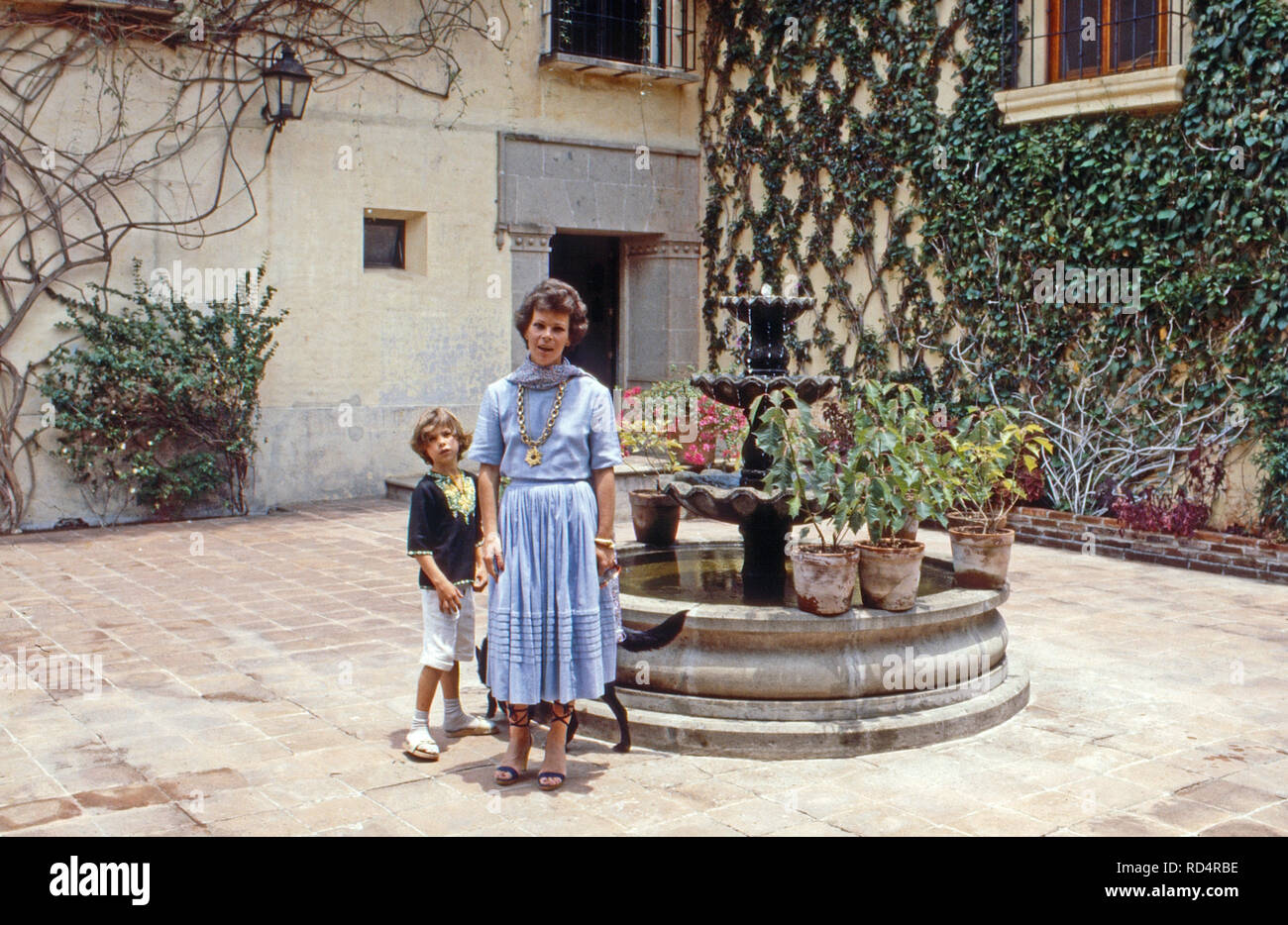 Prinzessin Maria Beatrice von Savoyen mit Sohn Raffaelo in Cuernavaca ...