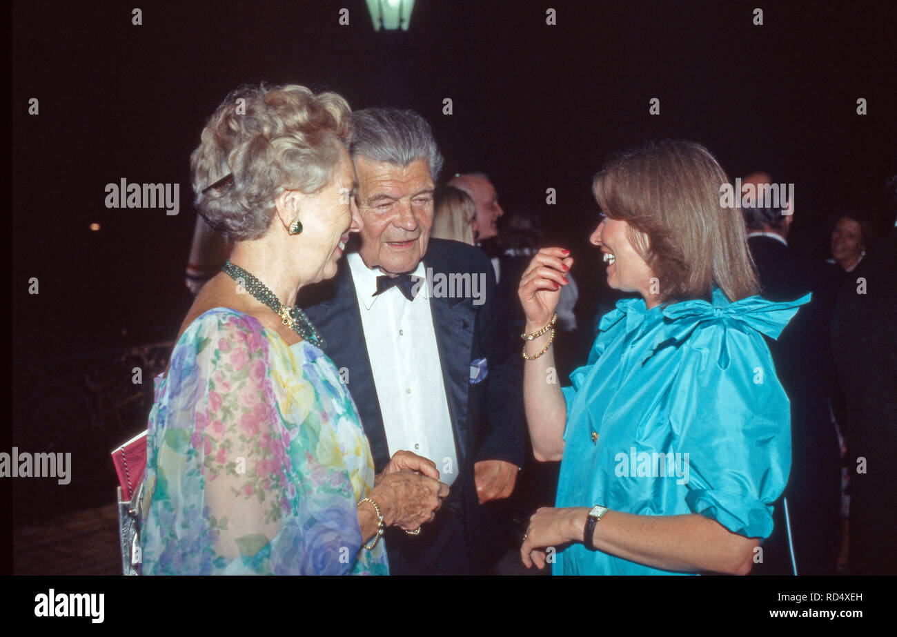 Tassilo Fürst von Fürstenberg mit Ehefrau Cecilie in Strobl, Österreich ...