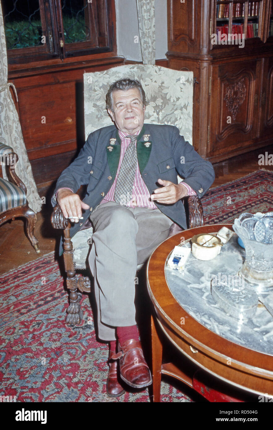 Tassilo Fürst von Fürstenberg in seinem Anwesen in Strobl, Österreich ...