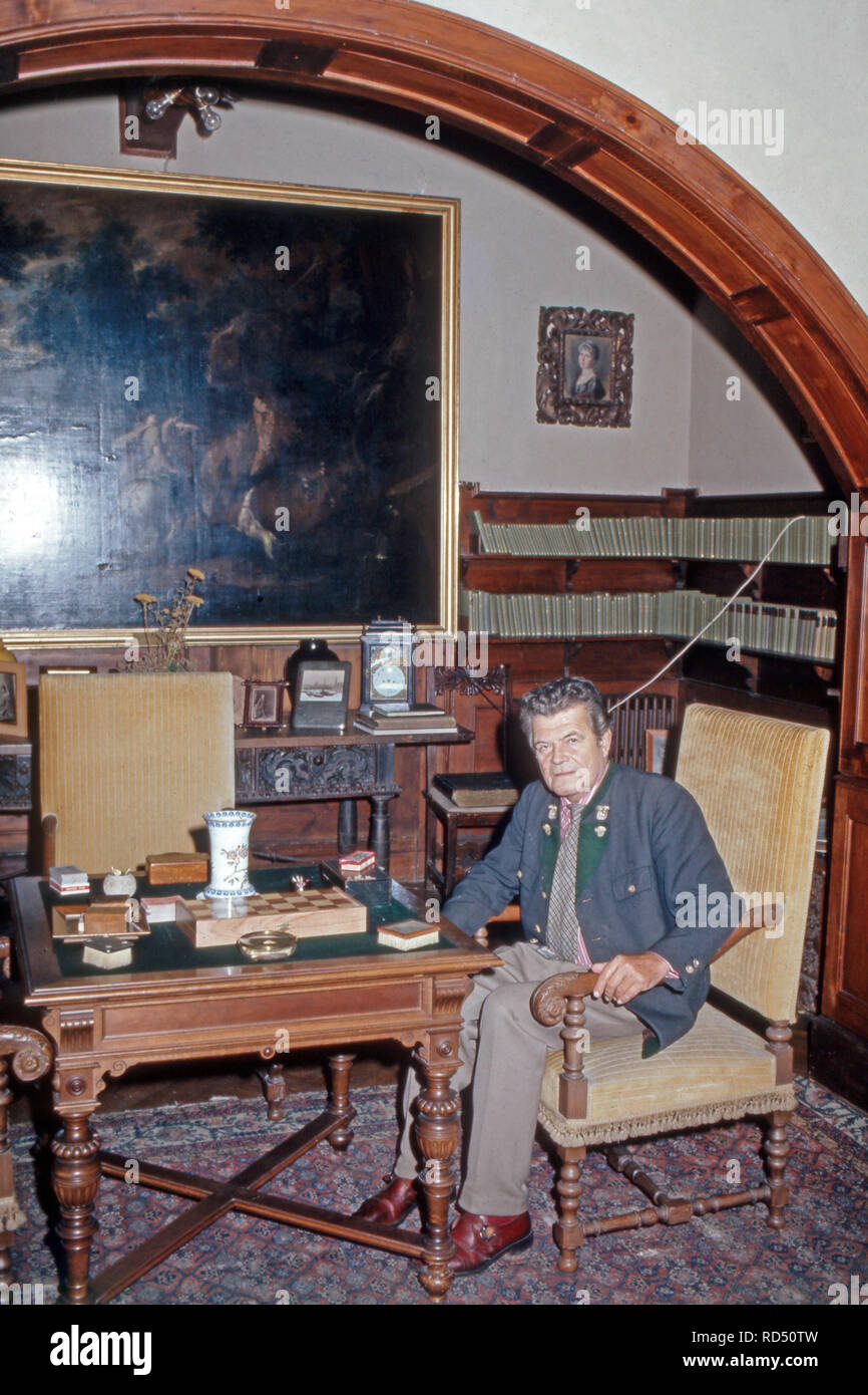 Tassilo Fürst von Fürstenberg in seinem Anwesen in Strobl, Österreich ...