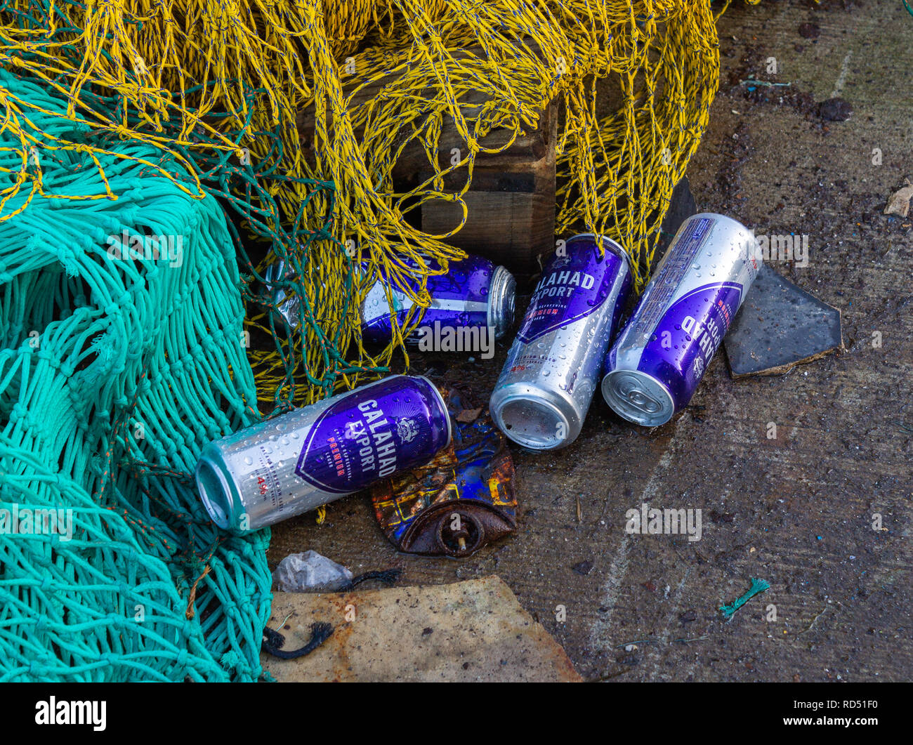 Beer cans litter hi-res stock photography and images - Alamy