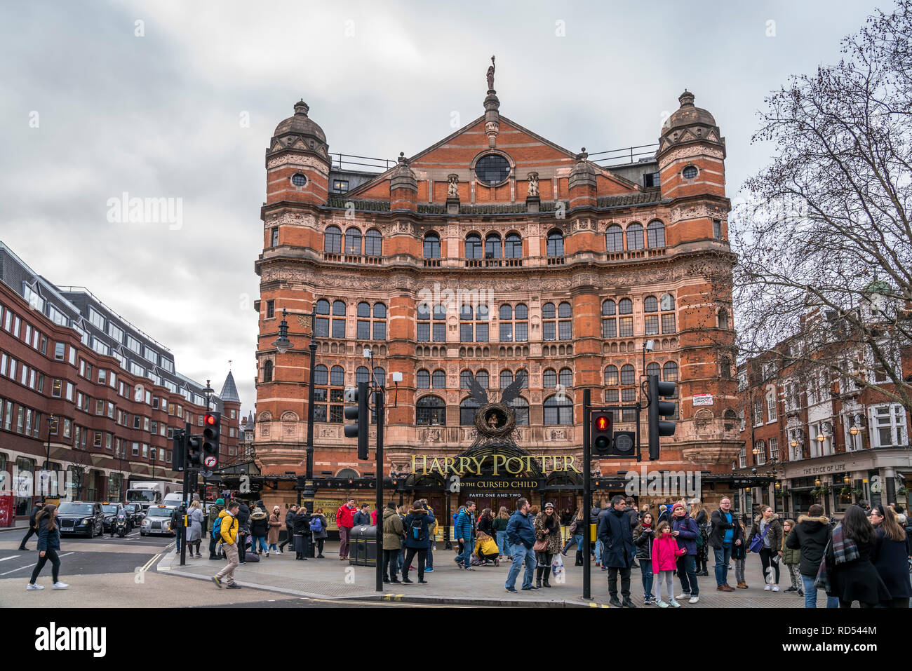 Harry Potter And The Cursed Child Musical im Palace Theatre, Westend ...