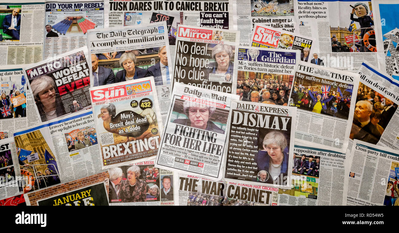 Daily newspaper headline front pages hi-res stock photography and ...