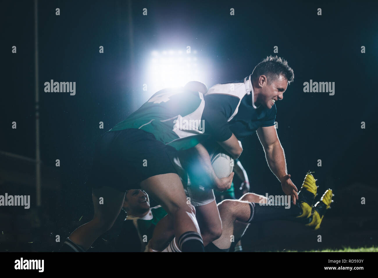 Player carrying ball running with hi-res stock photography and images ...