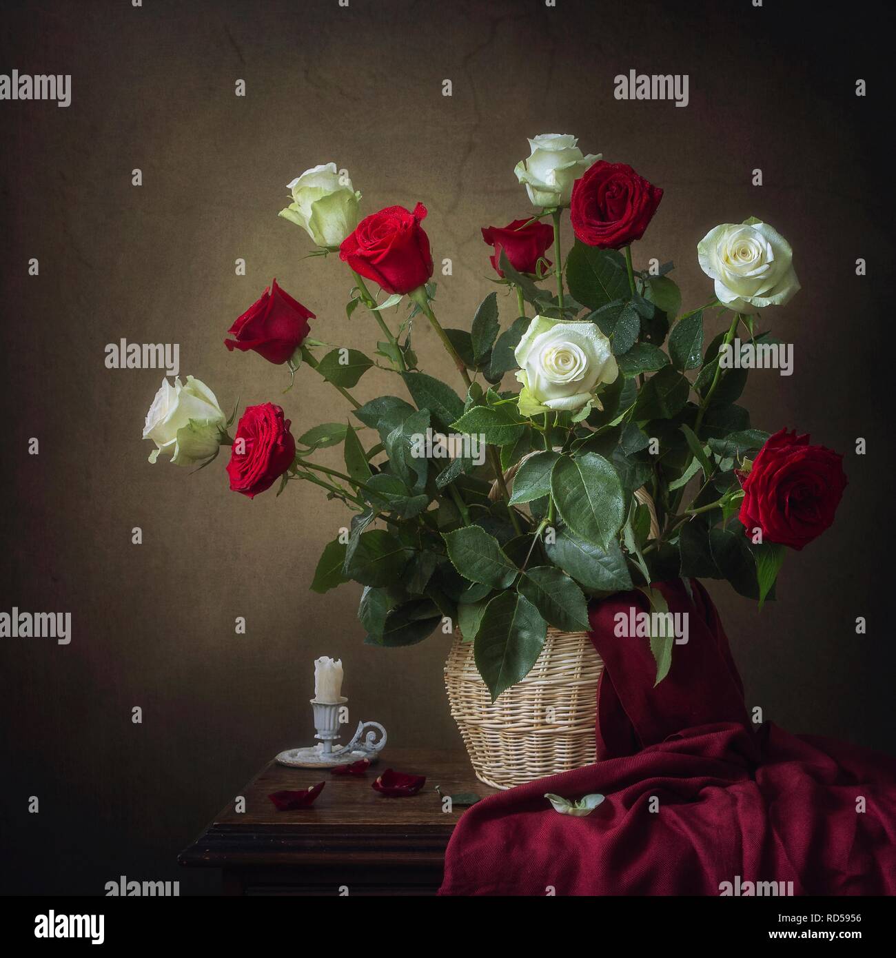 Still life with bouquet of garden roses Stock Photo - Alamy