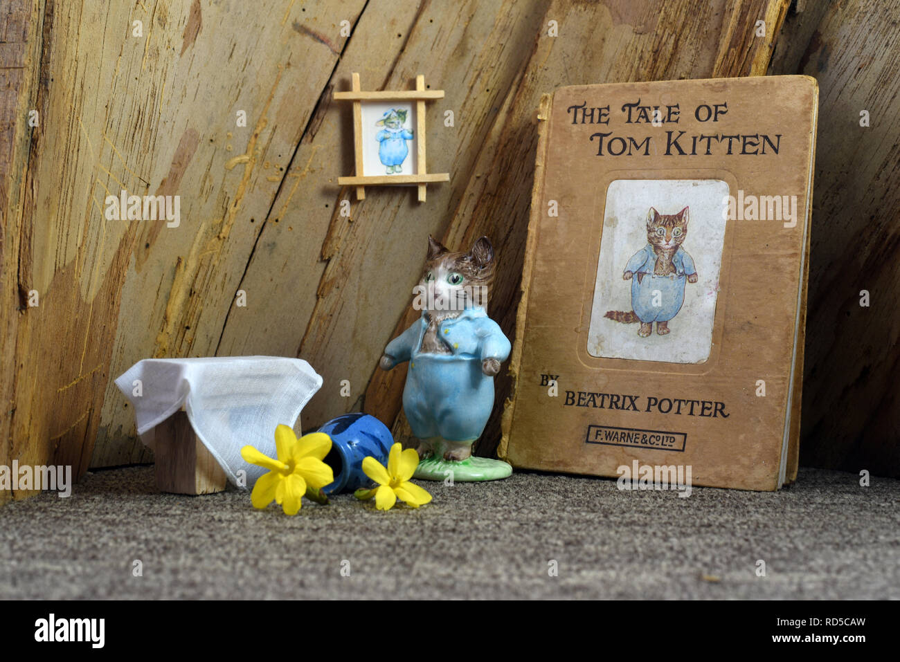 Vintage Beatrix Potter book of the Tale of Tom Kitten and Beswick ...