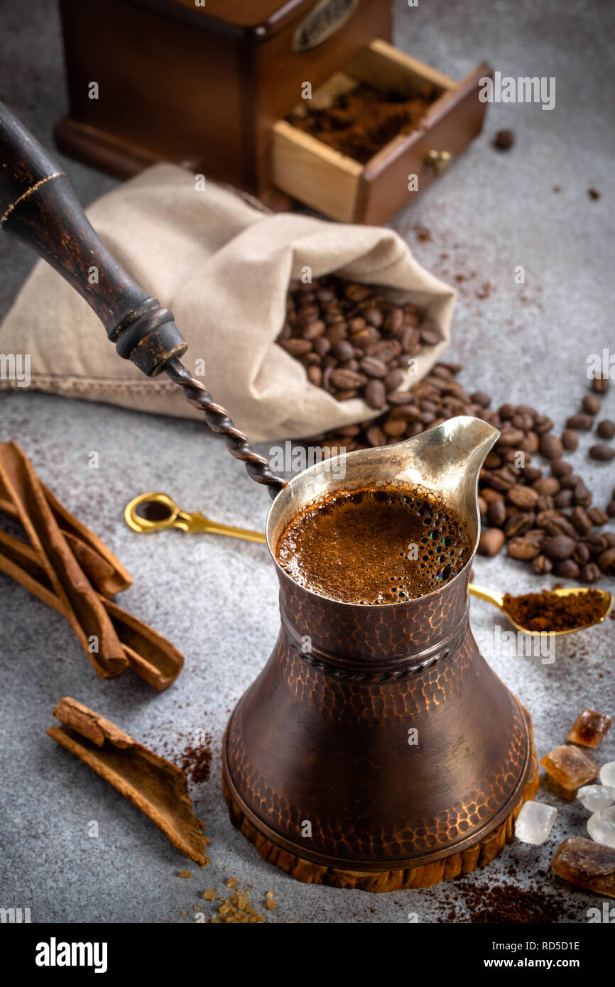 Empty pot of coffee hi-res stock photography and images - Alamy