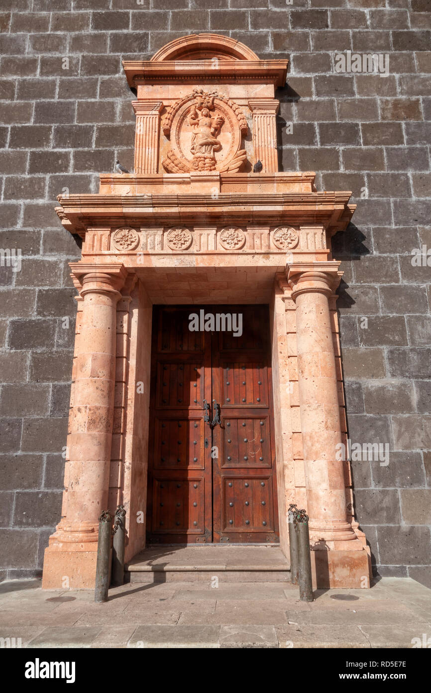 Guanajuato, Guanajuato / Mexicor - 10/18/2018: Entance doors leading to ...