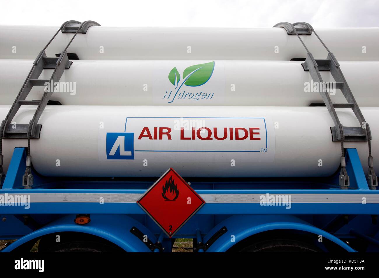Tanker carrying tubes for liquid hydrogen, hydrogen transport ...
