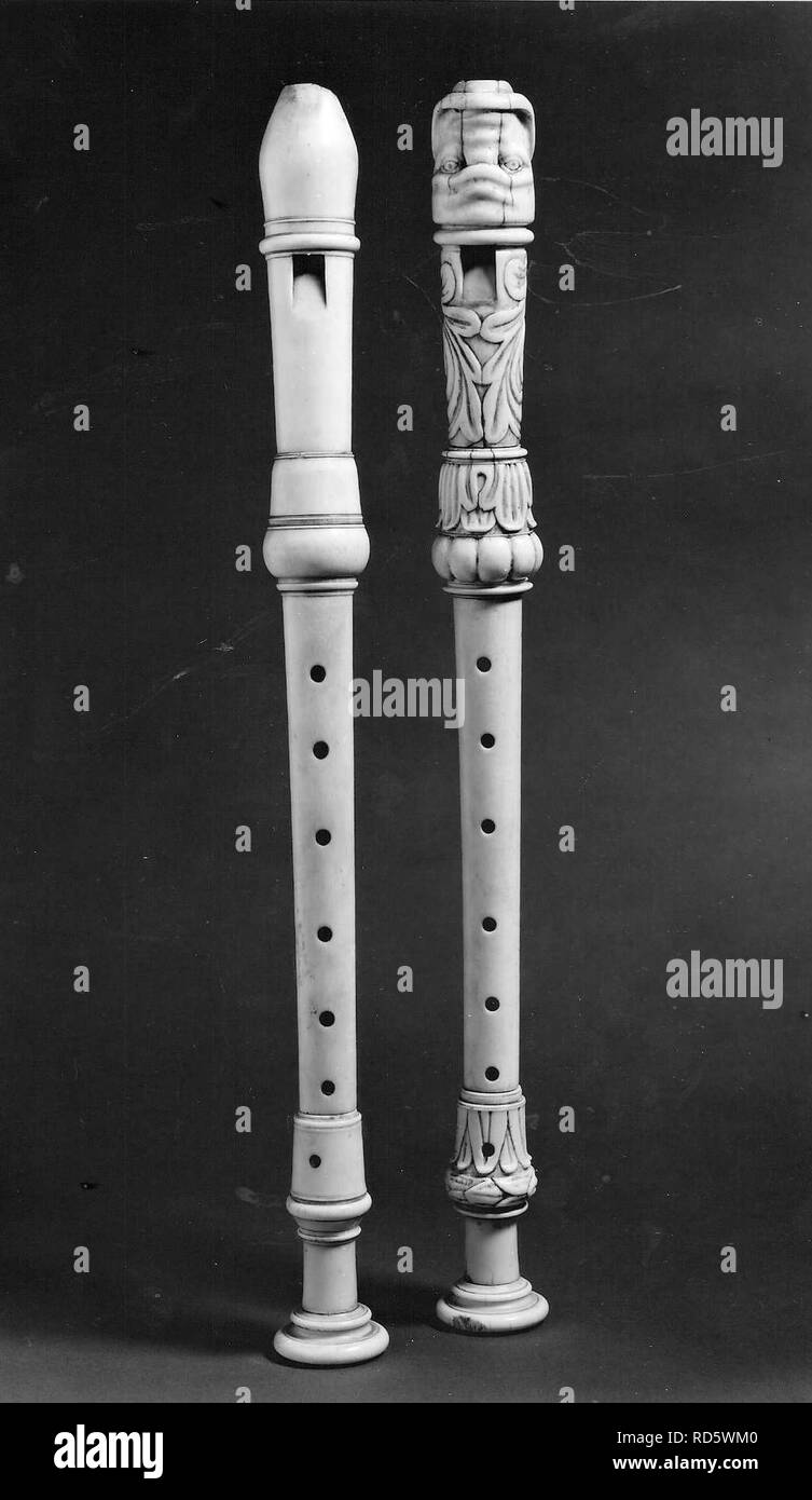 Alto recorder hi-res stock photography and images - Alamy