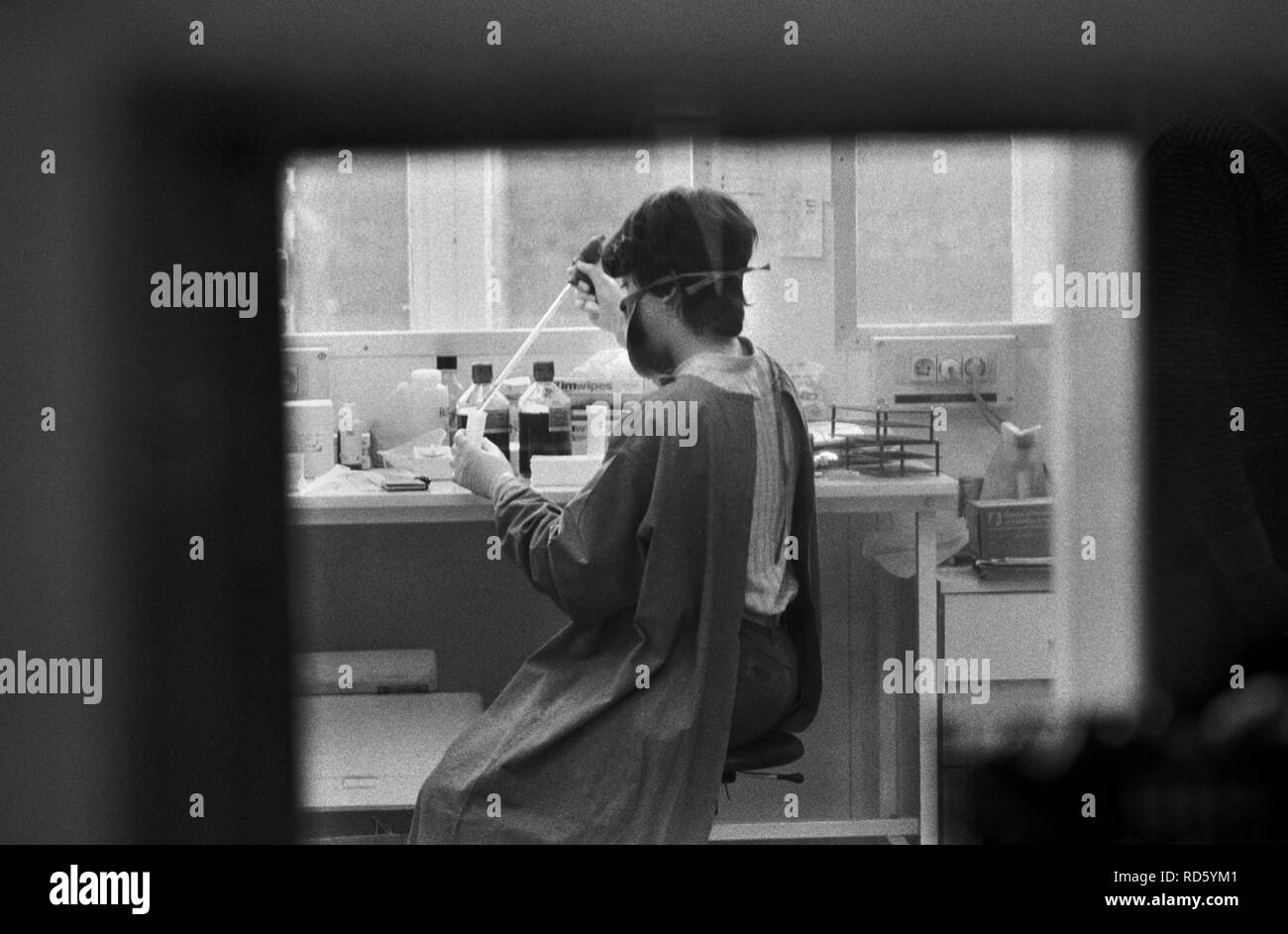 1980s laboratory hi-res stock photography and images - Alamy