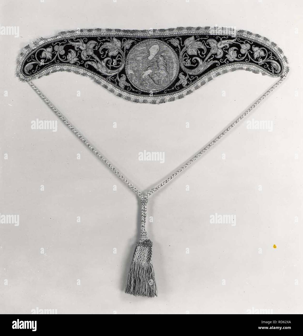 Amice hi-res stock photography and images - Alamy