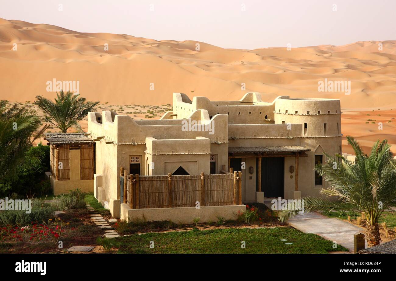 Desert luxury hotel Anantara Qasr Al Sarab, hotel resort built like a ...