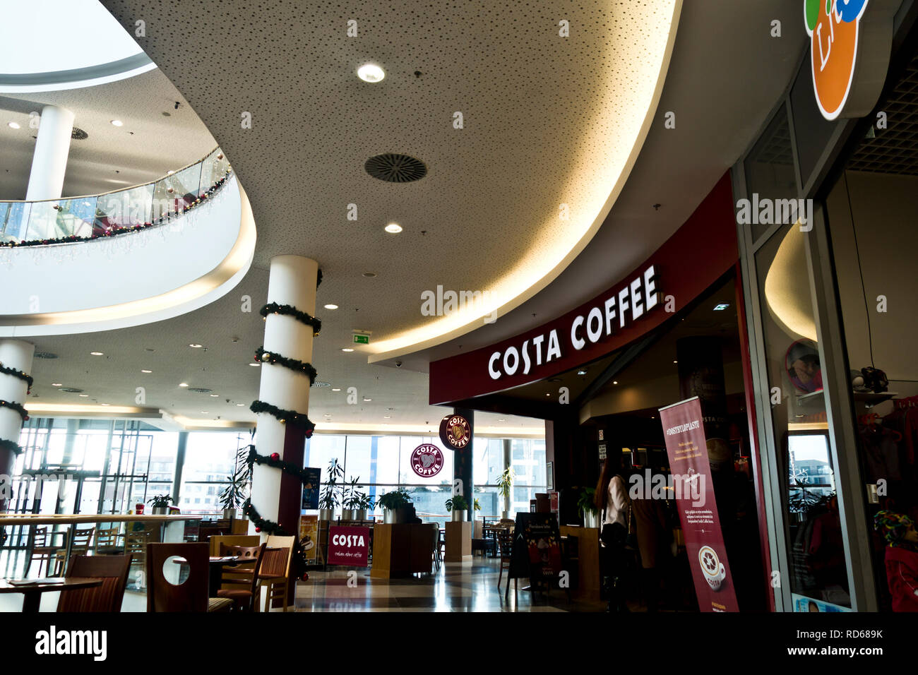 Costa coffee store hi-res stock photography and images - Alamy