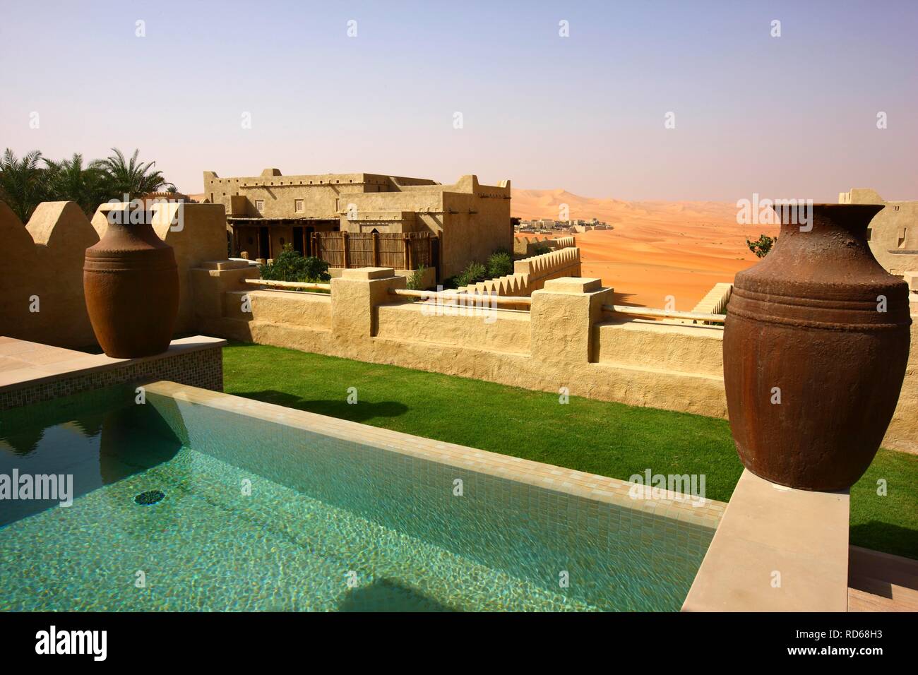 Arabic style swimming pool hi-res stock photography and images - Alamy
