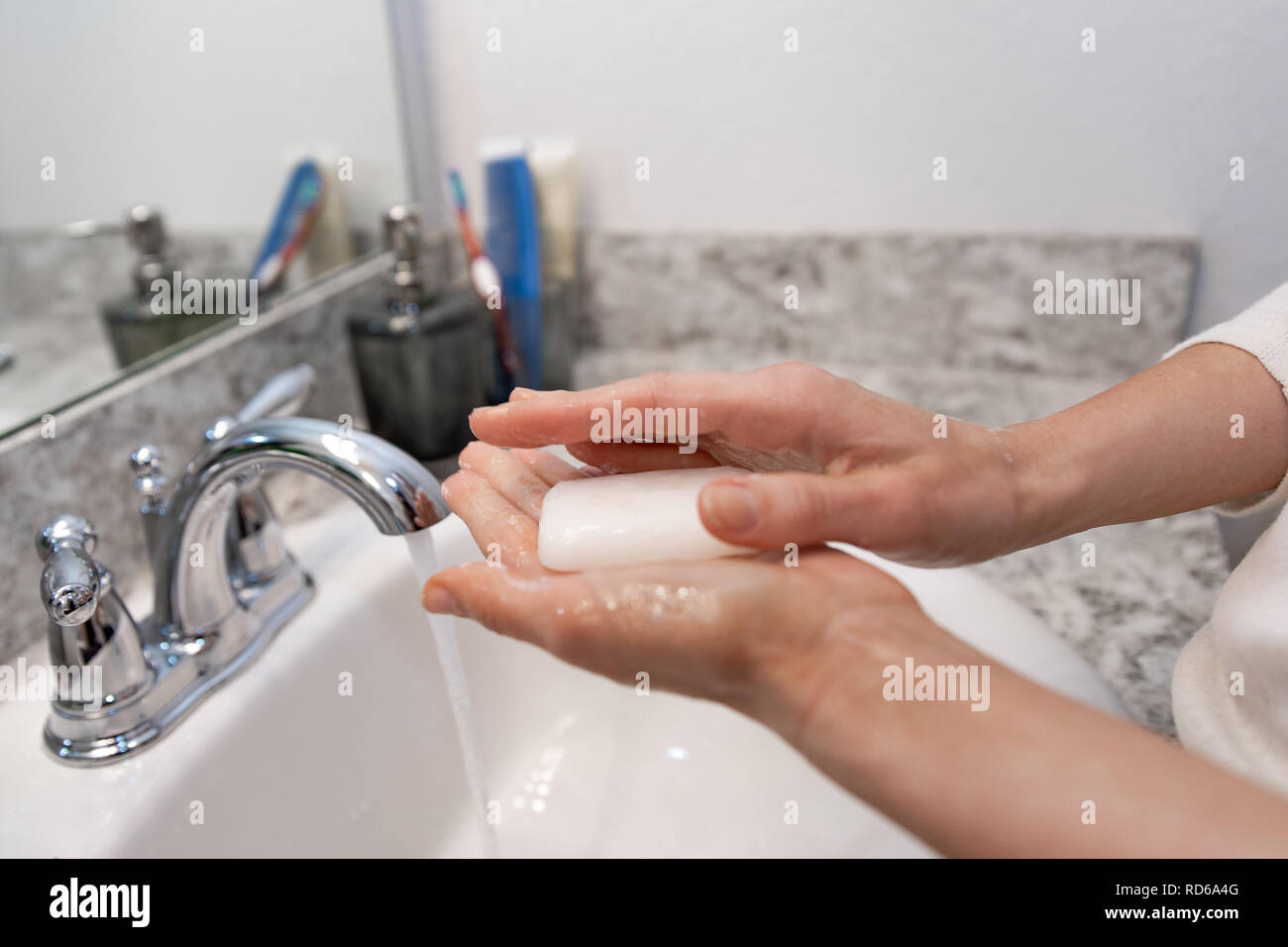 Lathering hi-res stock photography and images - Alamy