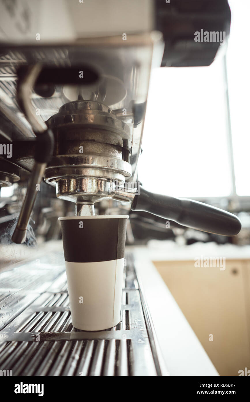 Photo paper cup for coffee and coffee machines Stock Photo - Alamy