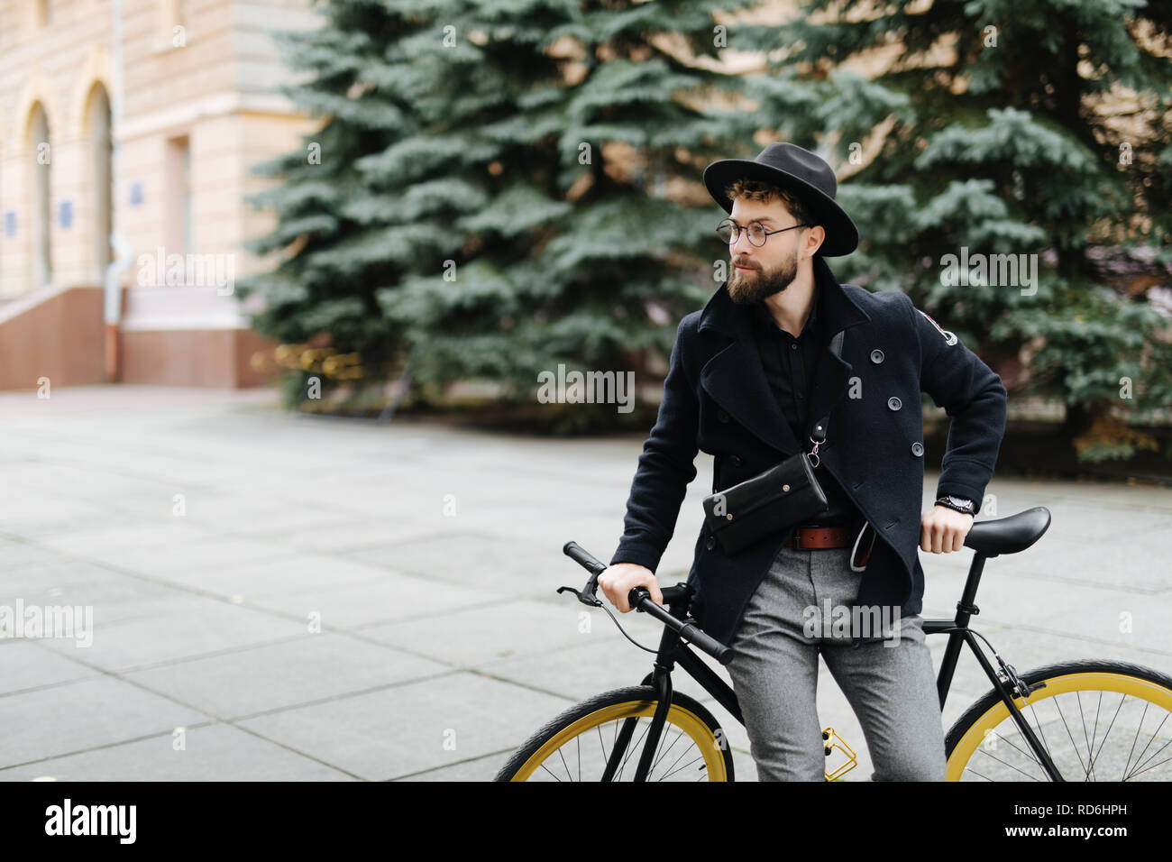 Fix your style fashion hi-res stock photography and images - Alamy