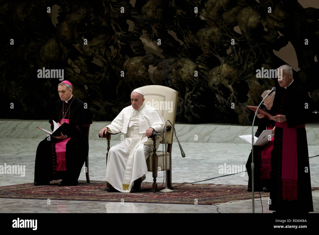 Papal audience hall hi-res stock photography and images - Alamy