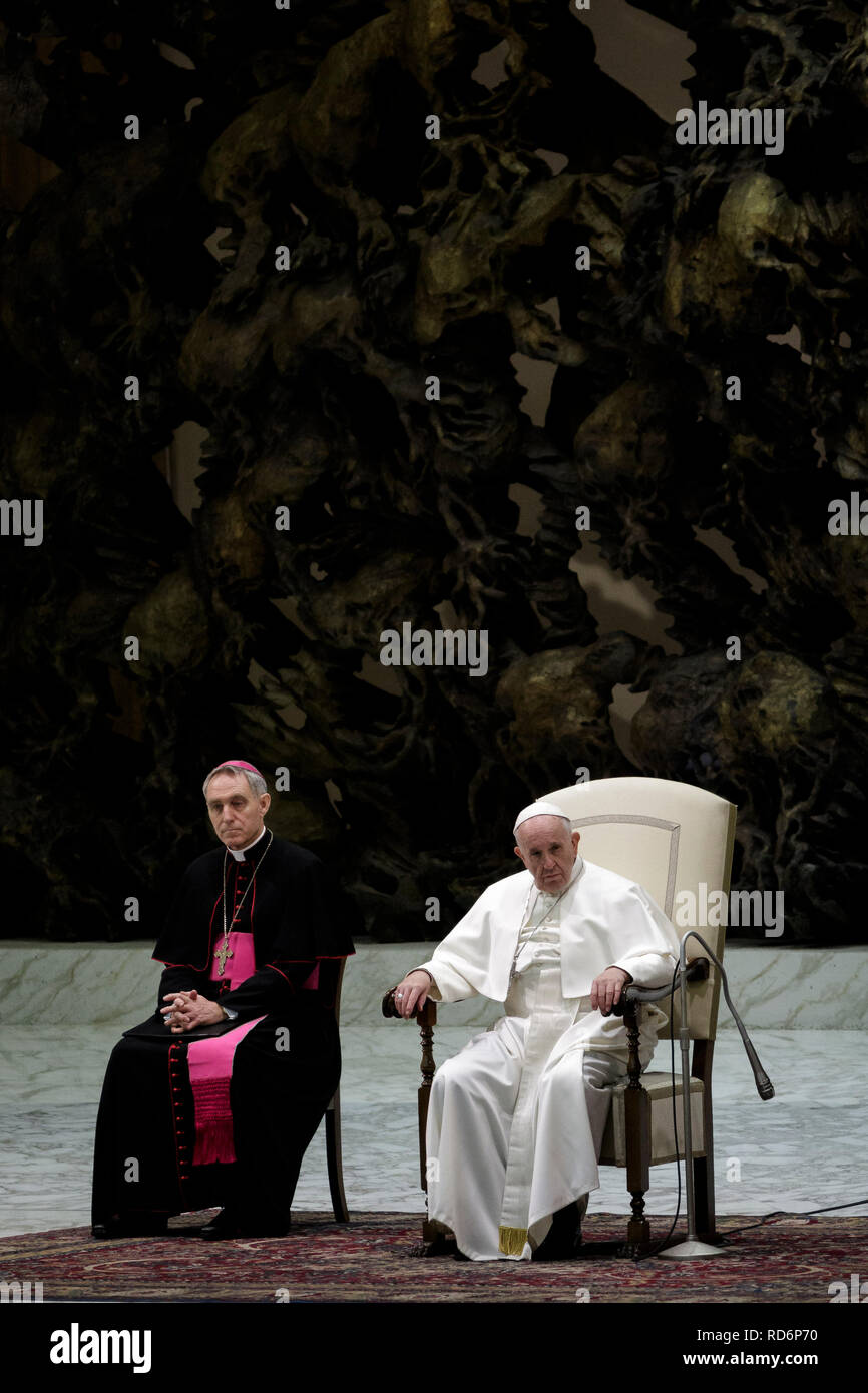 Papal audience hall hi-res stock photography and images - Alamy