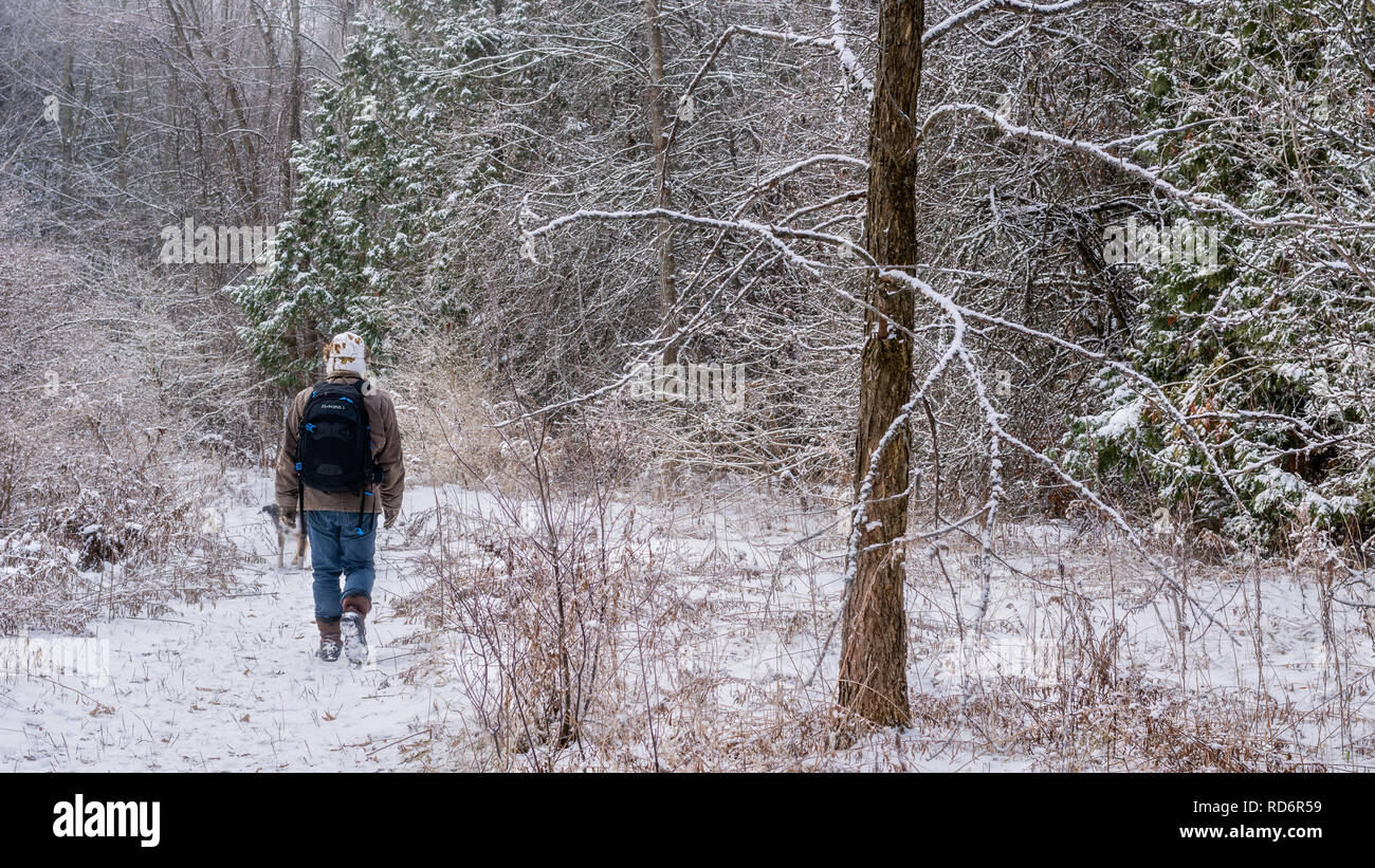 Fog hiking hi-res stock photography and images - Alamy