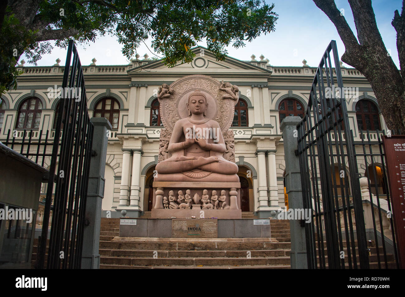 Saranath hi-res stock photography and images - Alamy