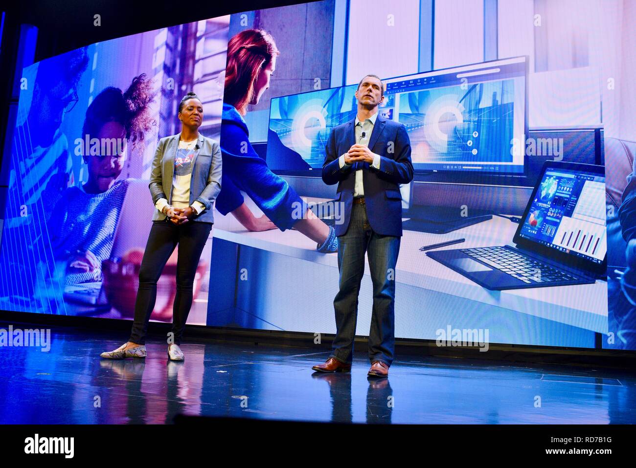 Dell computer hi-res stock photography and images - Alamy