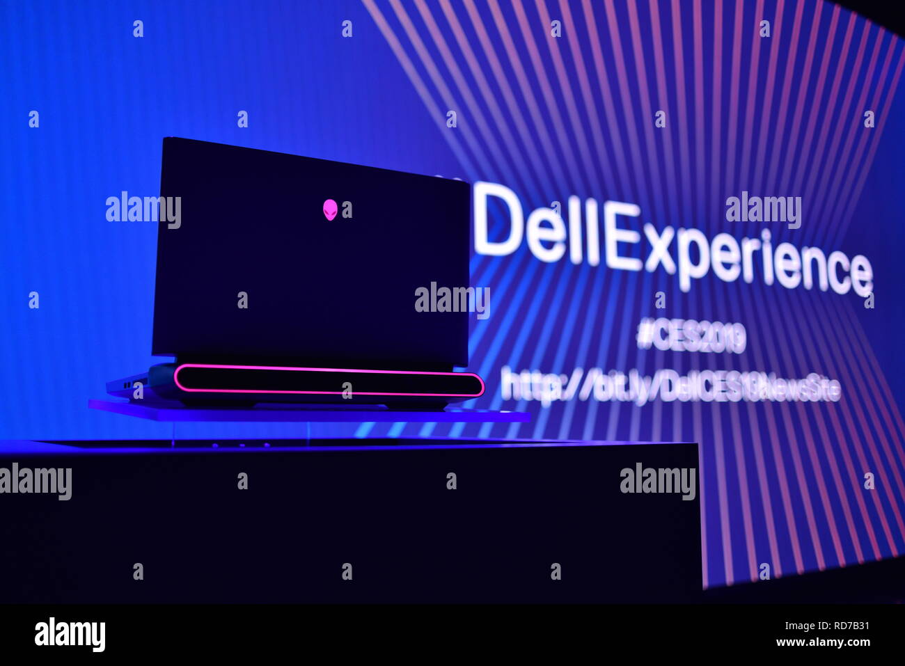 "The Dell Experience" industry and press conference for Dell, launching ...