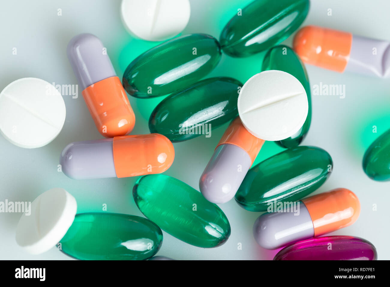 Close up to medicine pills and tablets Stock Photo - Alamy