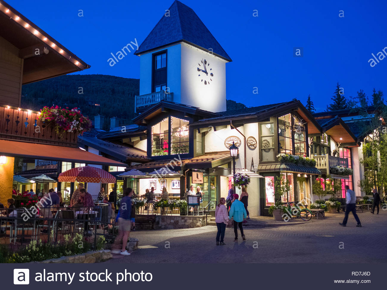 Illuminated Clock High Resolution Stock Photography and Images - Alamy