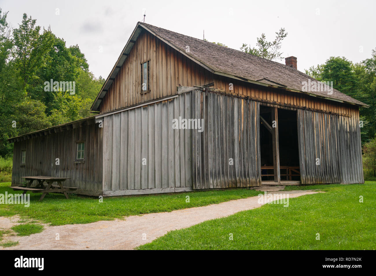 A small barn like building at Ohio's only national park, Cuyahoga ...