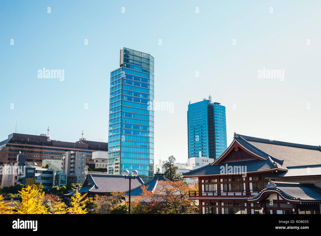 Shiba zojoji temple hi-res stock photography and images - Alamy