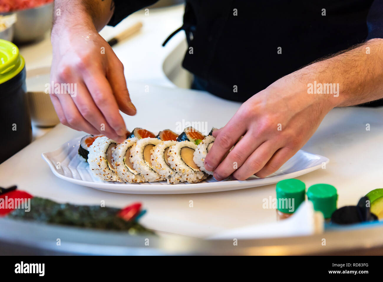 Sushi chef hi-res stock photography and images - Alamy