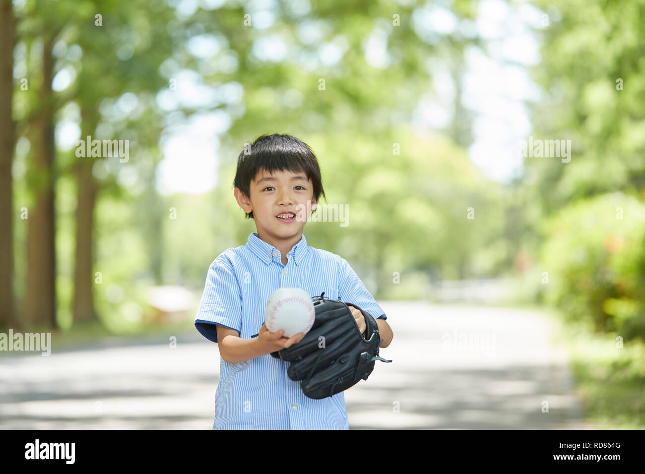 Japanese boys, baseball hi-res stock photography and images - Alamy