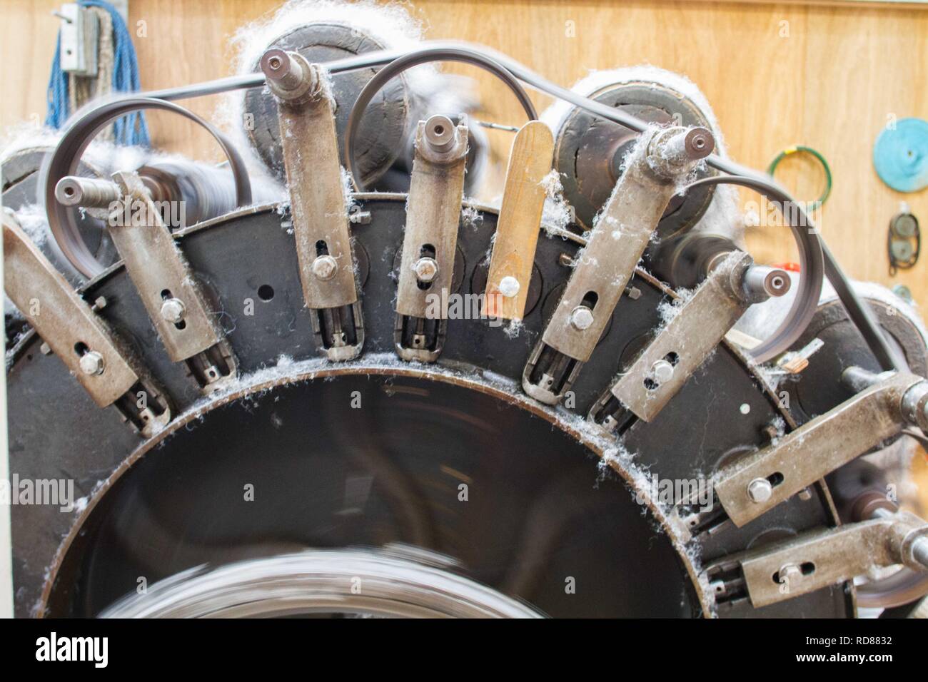 Woll spinning hi-res stock photography and images - Alamy