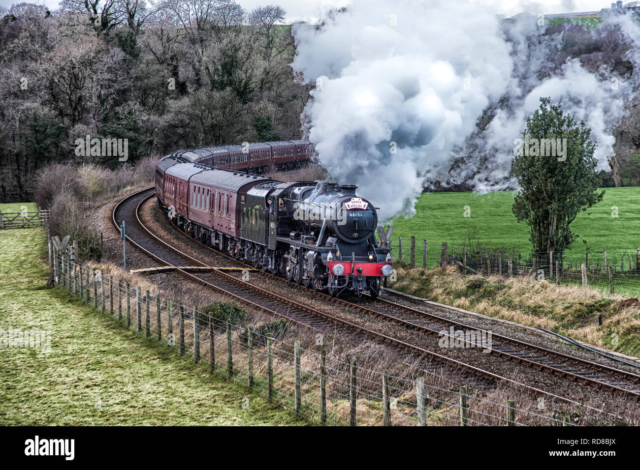 Lms black 5 class 8f 2 8 0 48151 hi-res stock photography and images ...